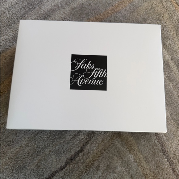Saks Fifth Avenue | Party Supplies | Saks Fifth Avenue Classic White ...